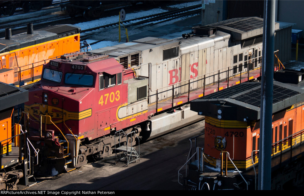 BNSF 4703